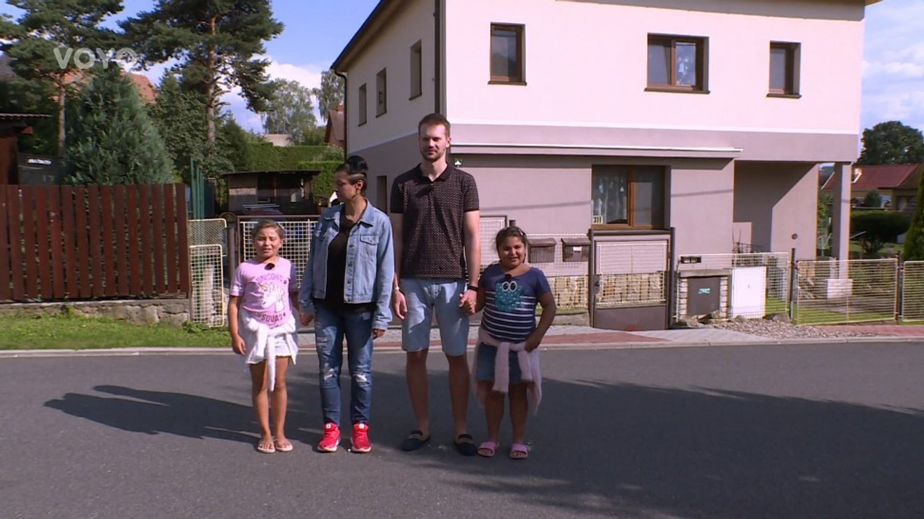 Bára a Helena - 12. série - Výměna manželek | Oneplay